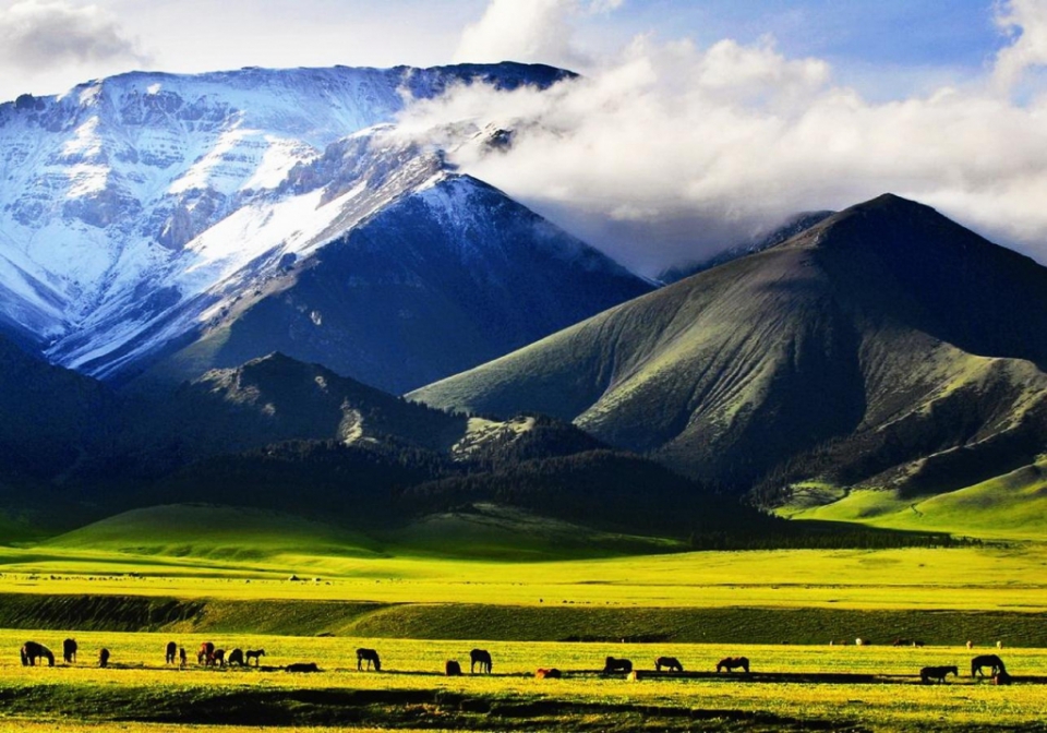 Xinjiang, China - Beautiful places. Best places in the world. Shut up ...