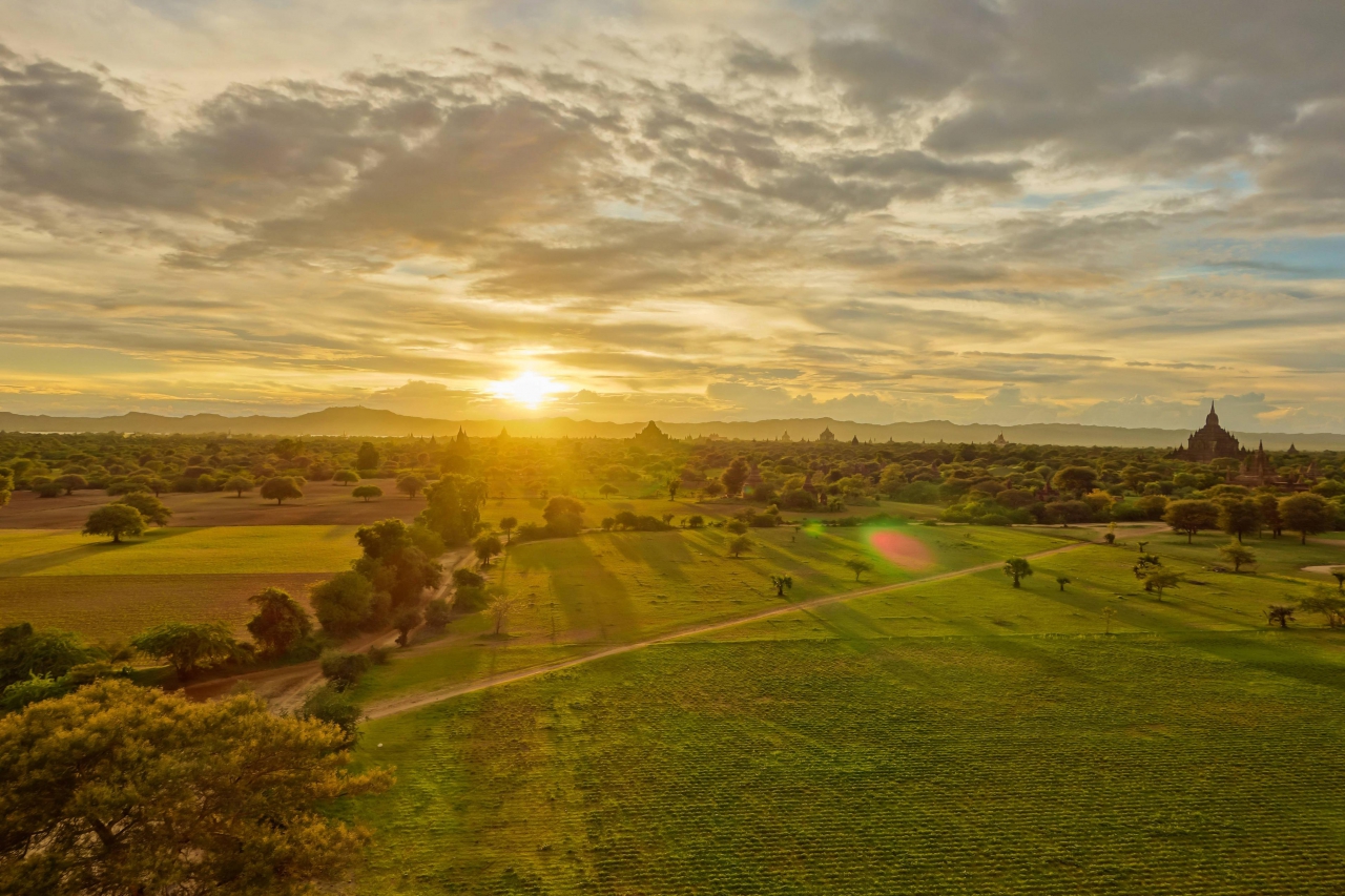 Bagan sunset, Myanmar - Beautiful places. Best places in the world ...